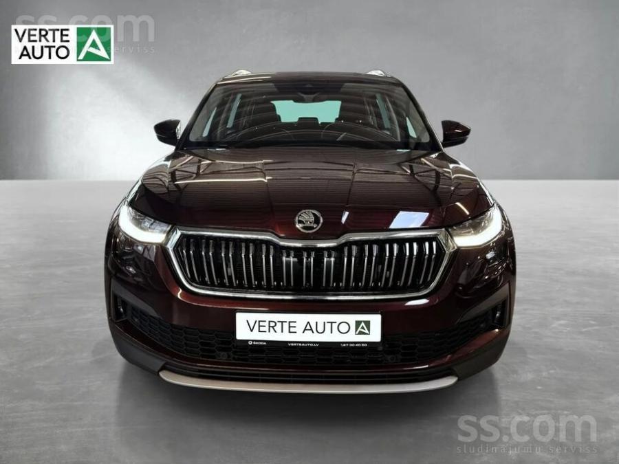 Коричневый Шкода Kodiaq 2023 в Рига, объемом двигателя 2.00 л и пробегом 100 тыс. км за 32490 €, фото 3 на AUTOMOTO.COM.LV