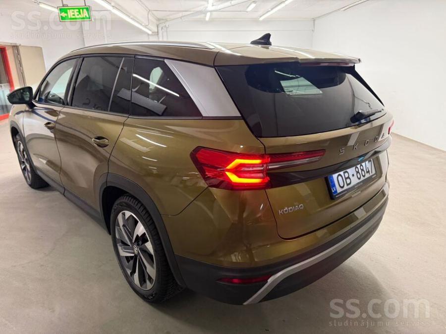 Brūns Skoda Kodiaq 2024 Valmiera, ar dzinēja tilpumu 1.50 L un nobraukumu 21 tūkst. km par 37900 €, foto 5 vietnē AUTOMOTO.COM.LV