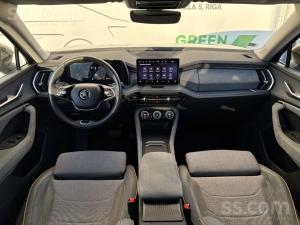 Brown Skoda Kodiaq 2024 in Riga, with an engine capacity of 2.00 L and mileage of 26 thousand km for 37600 €, photo 10 on AUTOMOTO.COM.LV