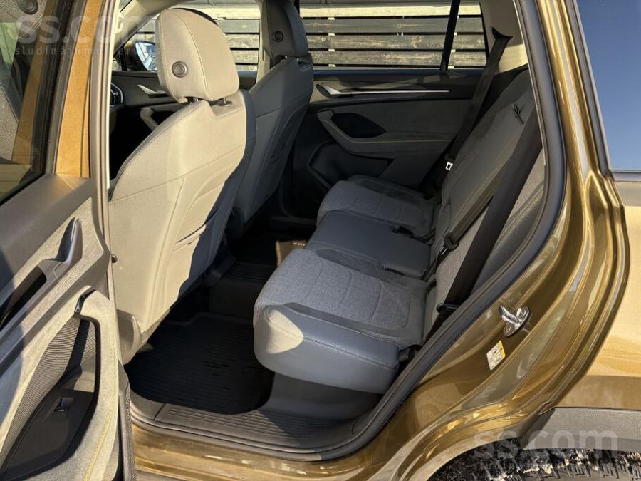 Brown Skoda Kodiaq 2024 in Riga, with an engine capacity of 2.00 L and mileage of 26 thousand km for 37600 €, photo 13 on AUTOMOTO.COM.LV