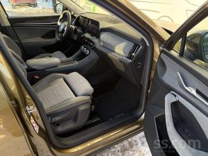 Brown Skoda Kodiaq 2024 in Riga, with an engine capacity of 2.00 L and mileage of 26 thousand km for 37600 €, photo 14 on AUTOMOTO.COM.LV