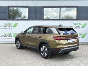 Brown Skoda Kodiaq 2024 in Riga, with an engine capacity of 2.00 L and mileage of 83 thousand km for 33500 €, photo 4 on AUTOMOTO.COM.LV