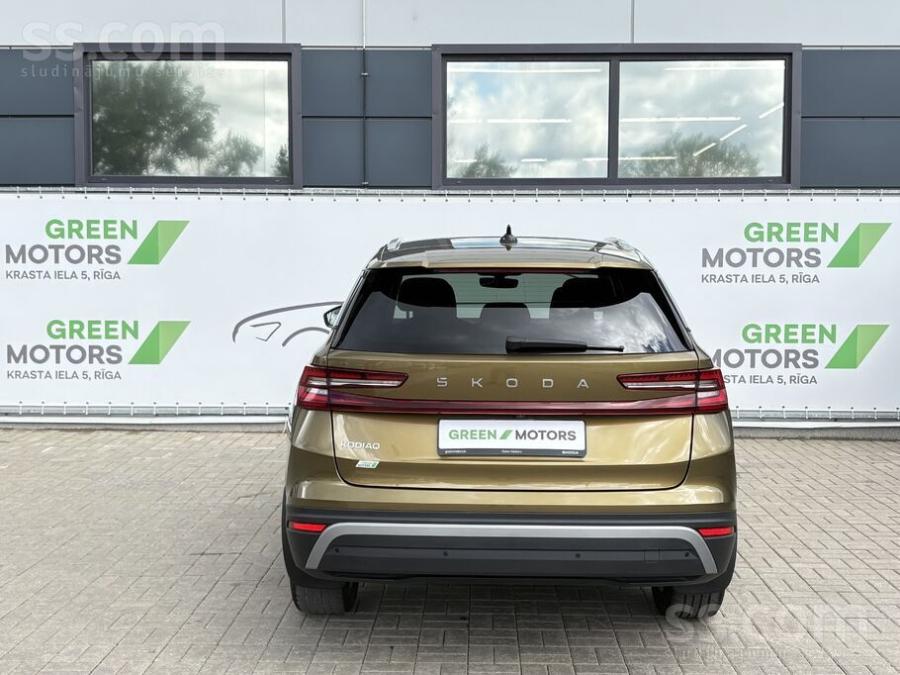 Brown Skoda Kodiaq 2024 in Riga, with an engine capacity of 2.00 L and mileage of 83 thousand km for 33500 €, photo 9 on AUTOMOTO.COM.LV