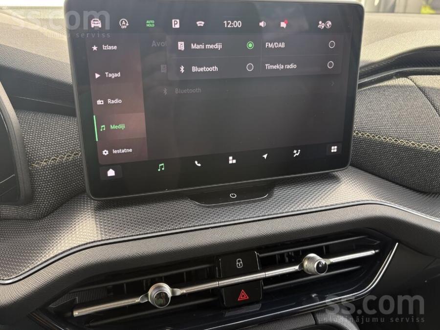 Brown Skoda Kodiaq 2024 in Riga, with an engine capacity of 2.00 L and mileage of 83 thousand km for 33500 €, photo 26 on AUTOMOTO.COM.LV
