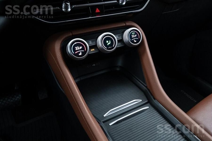 Brown Skoda Kodiaq 2024 in Riga, with an engine capacity of 2.00 L and mileage of 52 thousand km for 34950 €, photo 17 on AUTOMOTO.COM.LV