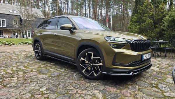 Brūns Skoda Kodiaq 2025 Viļņa, ar dzinēja tilpumu 1.50 L un nobraukumu 32 tūkst. km par 34500 €, foto 9 vietnē AUTOMOTO.COM.LV