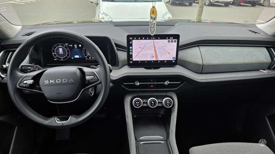 Brūns Skoda Kodiaq 2025 Viļņa, ar dzinēja tilpumu 1.50 L un nobraukumu 32 tūkst. km par 34500 €, foto 18 vietnē AUTOMOTO.COM.LV