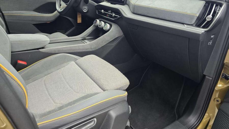 Brūns Skoda Kodiaq 2025 Viļņa, ar dzinēja tilpumu 1.50 L un nobraukumu 32 tūkst. km par 34500 €, foto 19 vietnē AUTOMOTO.COM.LV