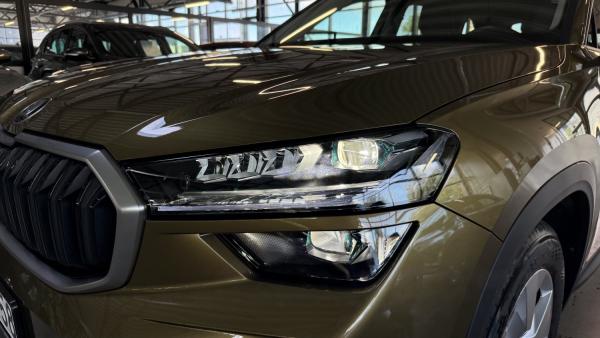 Brūns Skoda Kodiaq 2025 Rīga, ar dzinēja tilpumu 2.00 L un nobraukumu 12 tūkst. km par 39900 €, foto 9 vietnē AUTOMOTO.COM.LV