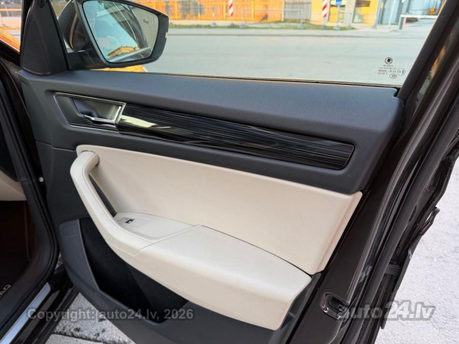 Brūns Skoda Kodiaq 2017 Tallina, ar dzinēja tilpumu 2.00 L un nobraukumu 314 tūkst. km par 14950 €, foto 16 vietnē AUTOMOTO.COM.LV