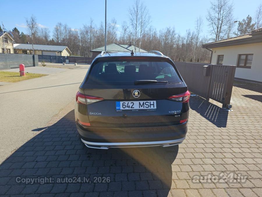 Brūns Skoda Kodiaq 2019 Tallina, ar dzinēja tilpumu 2.00 L un nobraukumu 77 tūkst. km par 25000 €, foto 5 vietnē AUTOMOTO.COM.LV