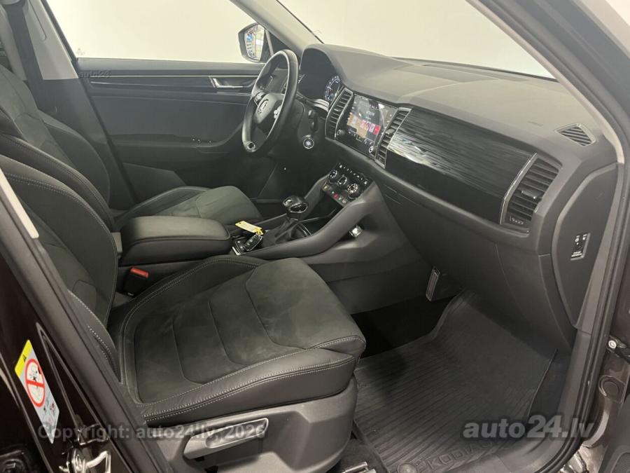 Brūns Skoda Kodiaq 2021 Tallina, ar dzinēja tilpumu 2.00 L un nobraukumu 75 tūkst. km par 24900 €, foto 18 vietnē AUTOMOTO.COM.LV