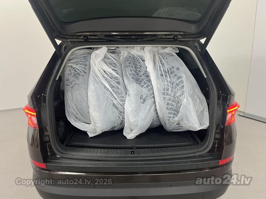 Brūns Skoda Kodiaq 2021 Tallina, ar dzinēja tilpumu 2.00 L un nobraukumu 75 tūkst. km par 24900 €, foto 29 vietnē AUTOMOTO.COM.LV