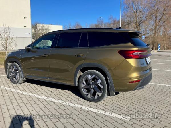 Brūns Skoda Kodiaq 2025 Rapla, ar dzinēja tilpumu 1.50 L un nobraukumu 50 tūkst. km par 42900 €, foto 4 vietnē AUTOMOTO.COM.LV