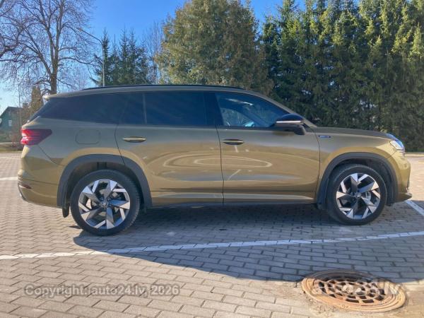 Brūns Skoda Kodiaq 2025 Rapla, ar dzinēja tilpumu 1.50 L un nobraukumu 50 tūkst. km par 42900 €, foto 5 vietnē AUTOMOTO.COM.LV
