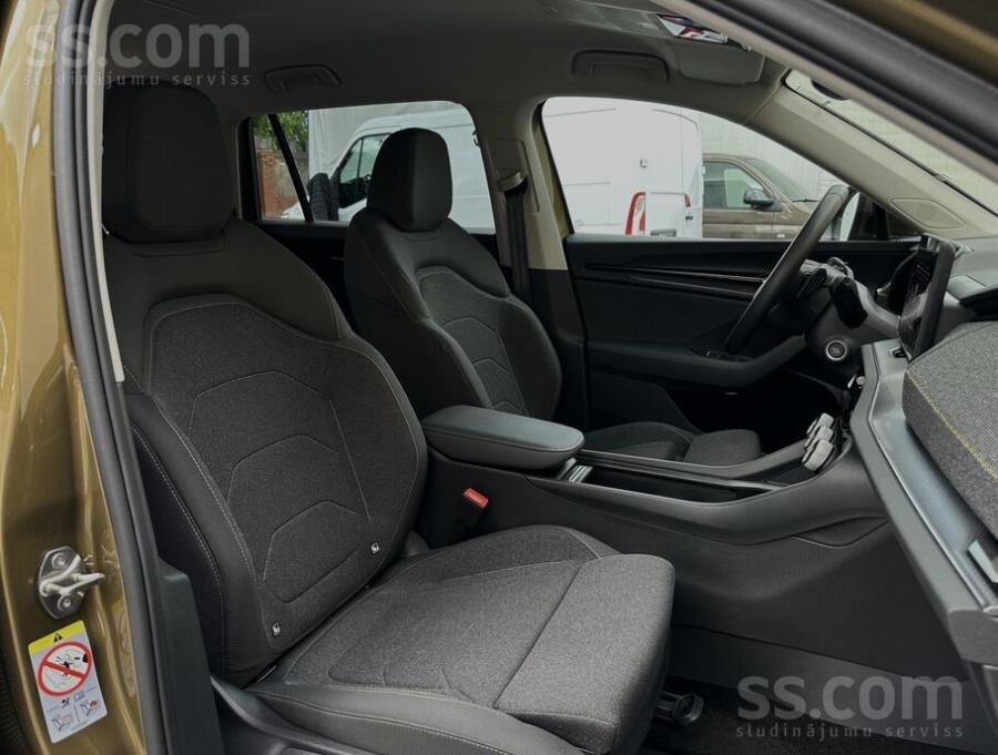 Brūns Skoda Kodiaq 2026 Rīga, ar dzinēja tilpumu 1.50 L un nobraukumu 9 tūkst. km par 35950 €, foto 18 vietnē AUTOMOTO.COM.LV