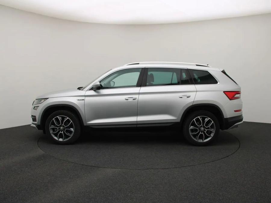 Skoda Kodiaq 2019 in Vilnius, with an engine capacity of 2.00 L and mileage of 129 thousand km for 22899 €, photo 5 on AUTOMOTO.COM.LV
