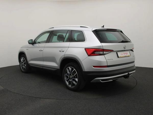 Skoda Kodiaq 2019 in Vilnius, with an engine capacity of 2.00 L and mileage of 129 thousand km for 22899 €, photo 5 on AUTOMOTO.COM.LV