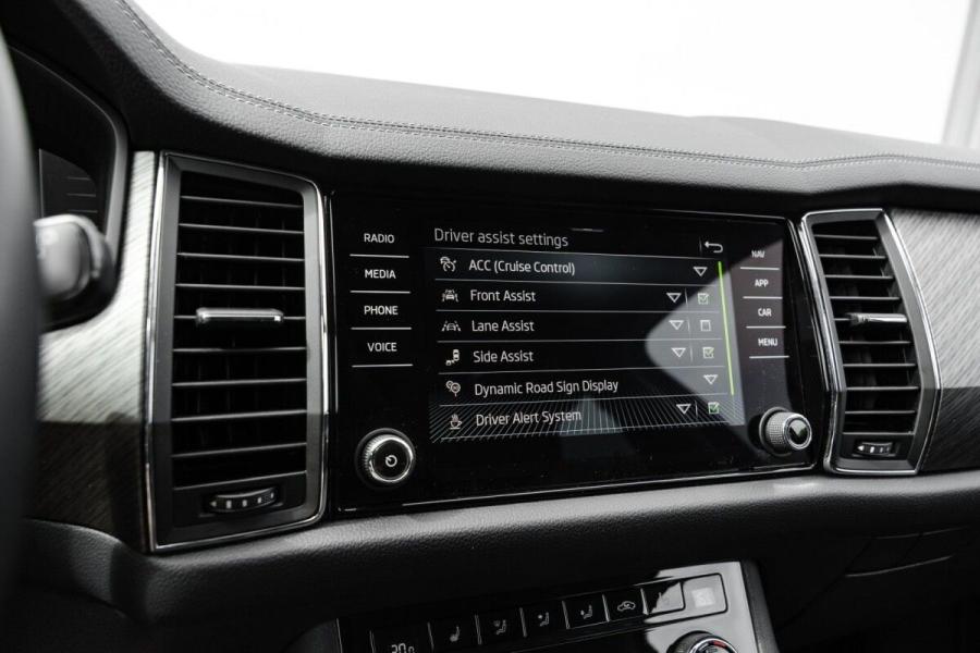 Skoda Kodiaq 2022 Rīga, ar dzinēja tilpumu 2.00 L un nobraukumu 132 tūkst. km par 28650 €, foto 27 vietnē AUTOMOTO.COM.LV
