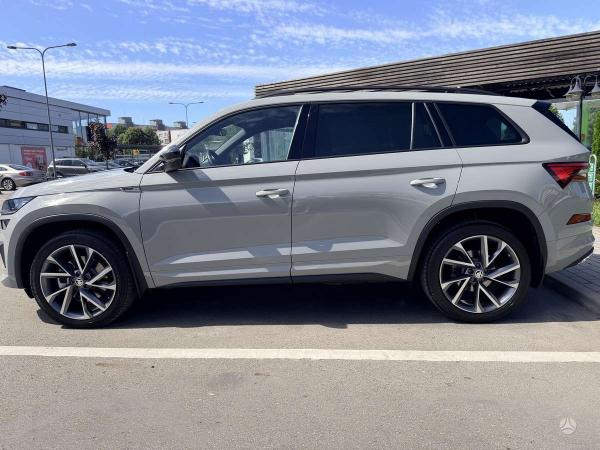 Шкода Kodiaq 2023 в Клайпеда, объемом двигателя 1.98 л и пробегом 28 тыс. км за 39500 €, фото 5 на AUTOMOTO.COM.LV