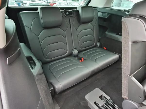 Skoda Kodiaq 2023 in Tukums on AUTOMOTO.COM.LV Skoda Kodiaq 2023 in Tukums, with an engine capacity of 2.00 L and mileage of 80 thousand km for 30900 β¬, photo 10 on AUTOMOTO.COM.LV