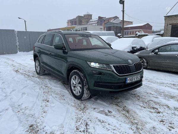Green Skoda Kodiaq 2020 in Kaunas, with an engine capacity of 1.97 L and mileage of 171 thousand km for 16900 €, photo 1 on AUTOMOTO.COM.LV