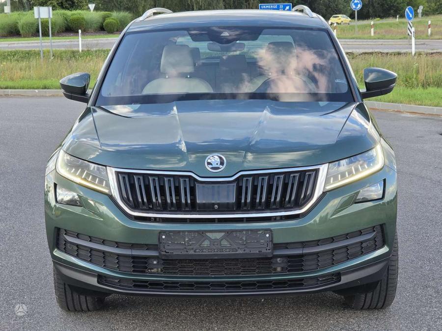 Green Skoda Kodiaq 2020 in Jonava, with an engine capacity of 2.00 L and mileage of 274 thousand km for 21900 €, photo 3 on AUTOMOTO.COM.LV