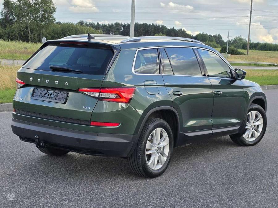 Green Skoda Kodiaq 2020 in Jonava, with an engine capacity of 2.00 L and mileage of 274 thousand km for 21900 €, photo 6 on AUTOMOTO.COM.LV