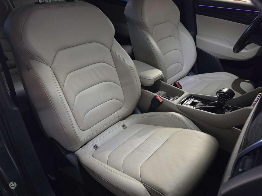 Green Skoda Kodiaq 2020 in Jonava, with an engine capacity of 2.00 L and mileage of 274 thousand km for 21900 €, photo 22 on AUTOMOTO.COM.LV