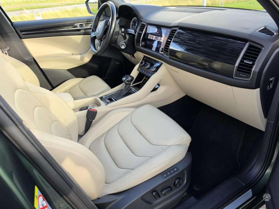 Green Skoda Kodiaq 2020 in Jonava, with an engine capacity of 2.00 L and mileage of 274 thousand km for 21900 €, photo 41 on AUTOMOTO.COM.LV