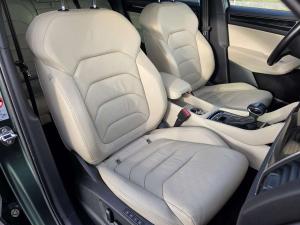 Green Skoda Kodiaq 2020 in Jonava, with an engine capacity of 2.00 L and mileage of 274 thousand km for 21900 €, photo 43 on AUTOMOTO.COM.LV