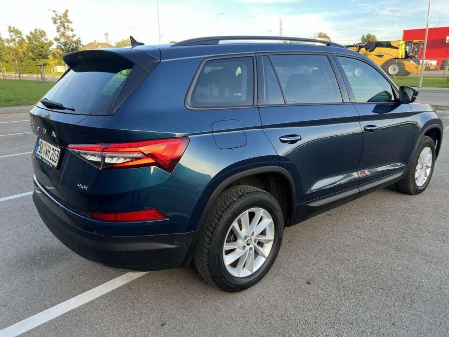 Green Skoda Kodiaq 2022 in Telschi, with an engine capacity of 1.97 L and mileage of 154 thousand km for 21850 €, photo 5 on AUTOMOTO.COM.LV