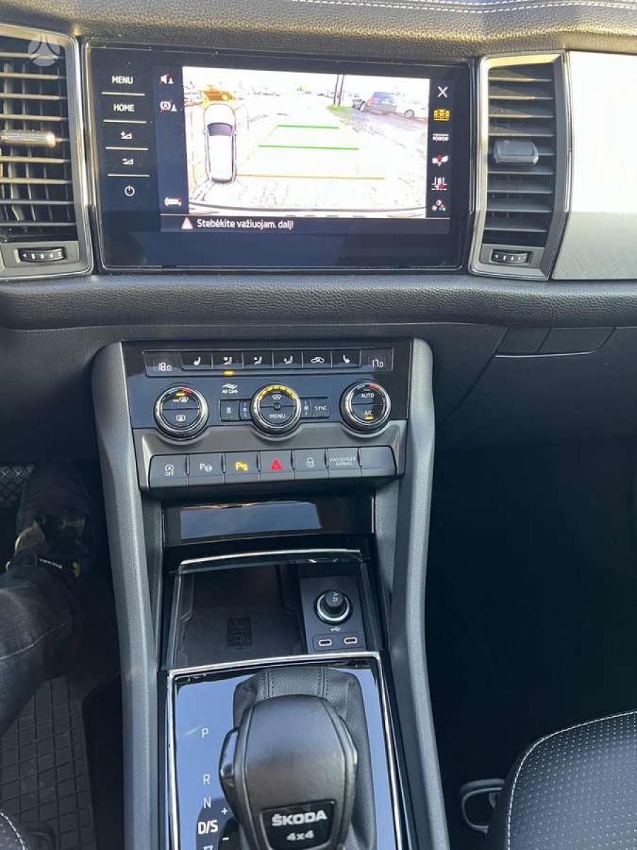 Green Skoda Kodiaq 2022 in Telschi, with an engine capacity of 1.97 L and mileage of 154 thousand km for 21850 €, photo 17 on AUTOMOTO.COM.LV