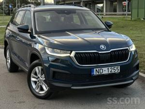 Green Skoda Kodiaq 2022 in Riga, with an engine capacity of 2.00 L and mileage of 119 thousand km for 23900 €, photo  on AUTOMOTO.COM.LV