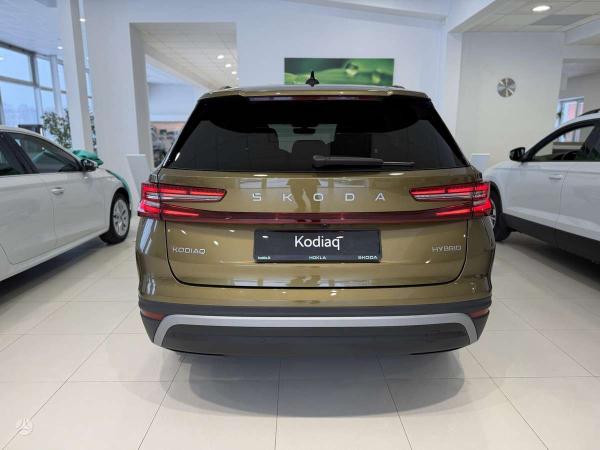 Green Skoda Kodiaq 2026 in Klaipeda, with an engine capacity of 1.50 L and mileage of 10 thousand km for 37900 €, photo 4 on AUTOMOTO.COM.LV