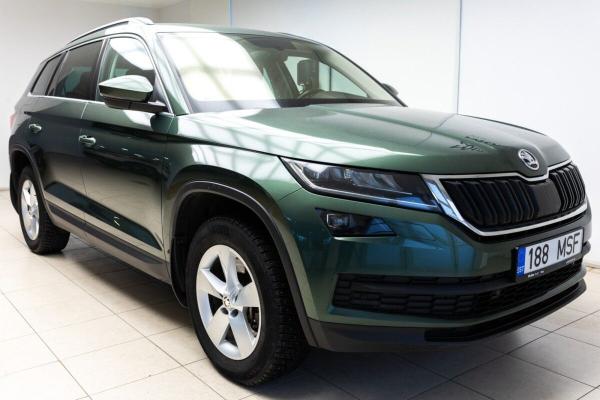 Green Skoda Kodiaq 2018 in Johvi, with an engine capacity of 2.00 L and mileage of 177 thousand km for 19500 €, photo 3 on AUTOMOTO.COM.LV