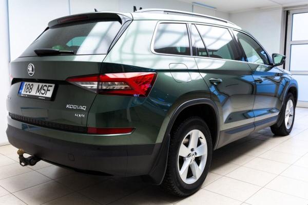 Green Skoda Kodiaq 2018 in Johvi, with an engine capacity of 2.00 L and mileage of 177 thousand km for 19500 €, photo 5 on AUTOMOTO.COM.LV