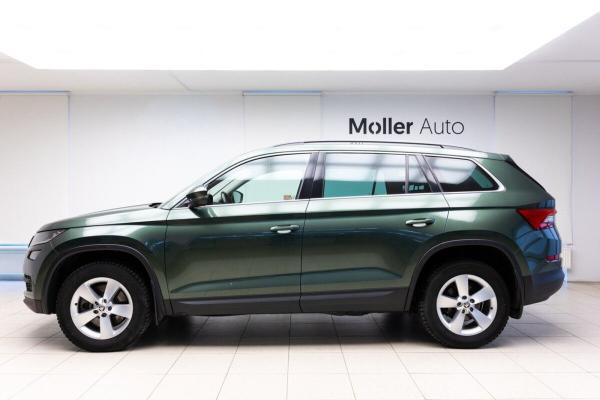 Green Skoda Kodiaq 2018 in Johvi, with an engine capacity of 2.00 L and mileage of 177 thousand km for 19500 €, photo 6 on AUTOMOTO.COM.LV