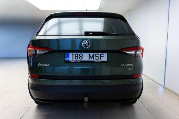 Green Skoda Kodiaq 2018 in Johvi, with an engine capacity of 2.00 L and mileage of 177 thousand km for 19500 €, photo 8 on AUTOMOTO.COM.LV