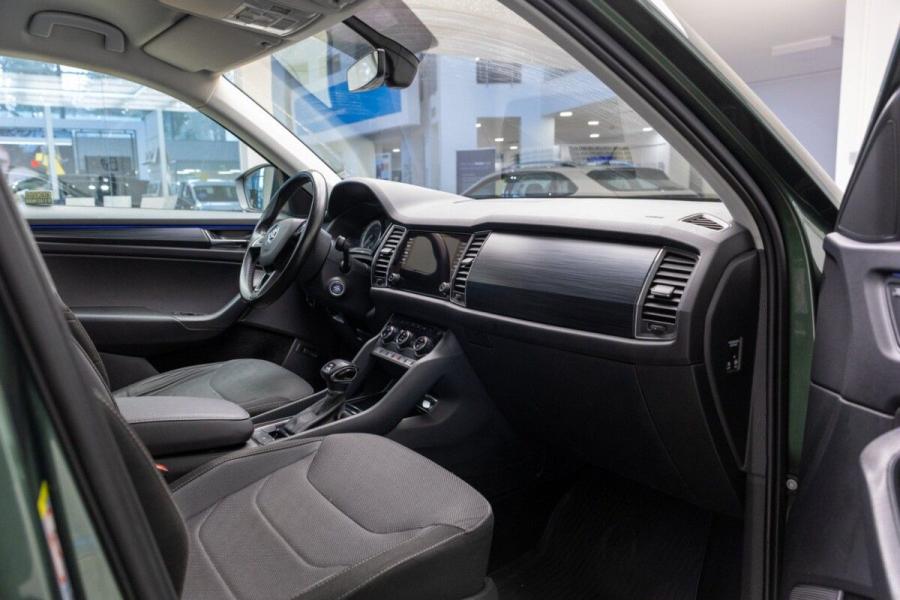 Zaļš Skoda Kodiaq 2018 Jehvi, ar dzinēja tilpumu 2.00 L un nobraukumu 177 tūkst. km par 19500 €, foto 12 vietnē AUTOMOTO.COM.LV