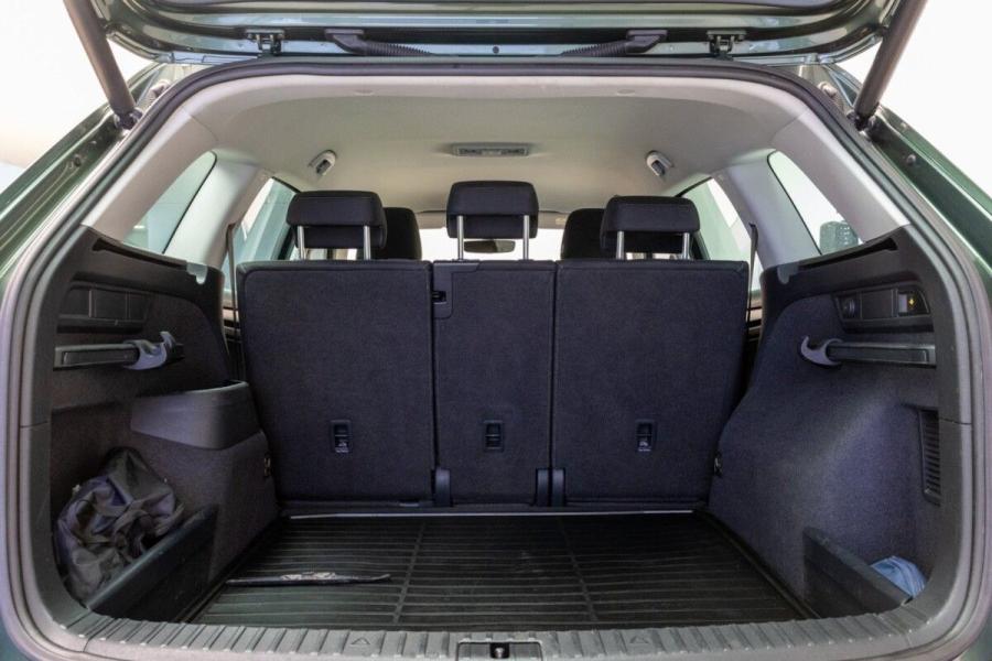 Zaļš Skoda Kodiaq 2018 Jehvi, ar dzinēja tilpumu 2.00 L un nobraukumu 177 tūkst. km par 19500 €, foto 16 vietnē AUTOMOTO.COM.LV