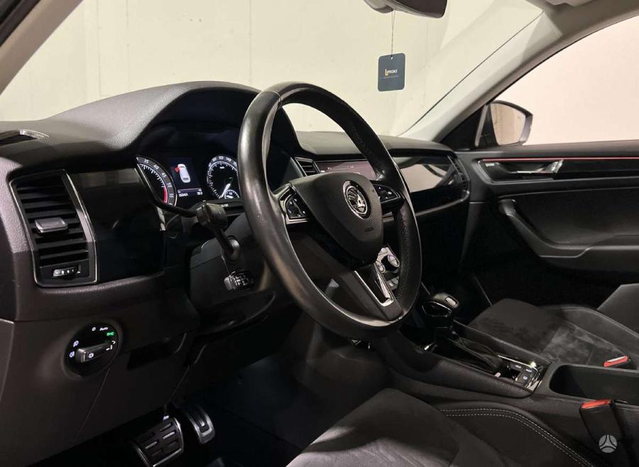 Pelēks Skoda Kodiaq 2017 Klaipėda, ar dzinēja tilpumu 1.97 L un nobraukumu 203 tūkst. km par 17999 €, foto 30 vietnē AUTOMOTO.COM.LV