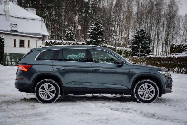 Grey Skoda Kodiaq 2017 in Elektrenai, with an engine capacity of 1.97 L and mileage of 250 thousand km for 17500 €, photo 4 on AUTOMOTO.COM.LV