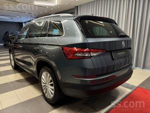 Grey Skoda Kodiaq 2017 in Riga, with an engine capacity of 1.40 L and mileage of 177 thousand km for 17990 €, photo 4 on AUTOMOTO.COM.LV