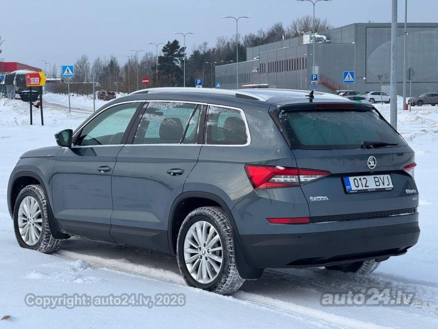Grey Skoda Kodiaq 2017 in Tallinn, with an engine capacity of 2.00 L and mileage of 196 thousand km for 17500 €, photo 4 on AUTOMOTO.COM.LV