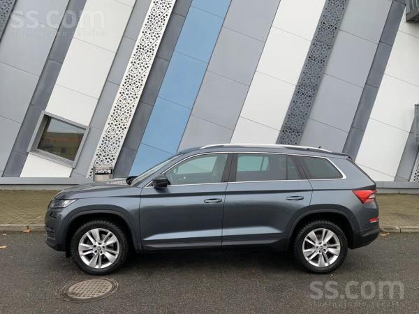 Grey Skoda Kodiaq 2017 in Riga, with an engine capacity of 2.00 L and mileage of 263 thousand km for 17500 €, photo 1 on AUTOMOTO.COM.LV