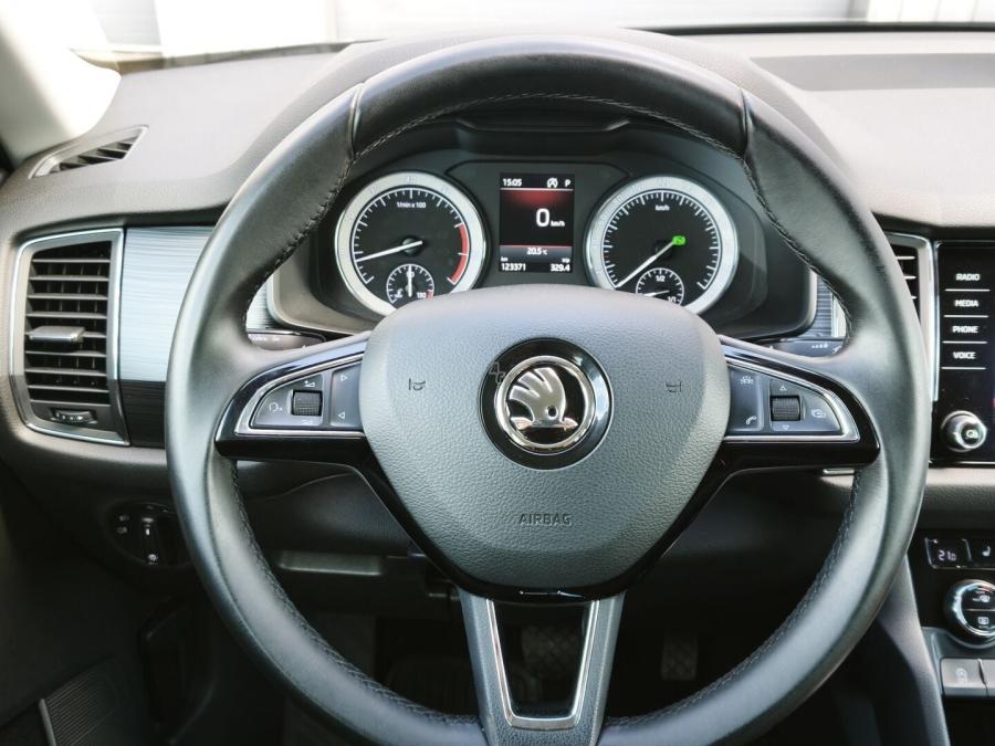Pelēks Skoda Kodiaq 2017 Kauņa, ar dzinēja tilpumu 1.40 L un nobraukumu 123 tūkst. km par 19471 €, foto 14 vietnē AUTOMOTO.COM.LV