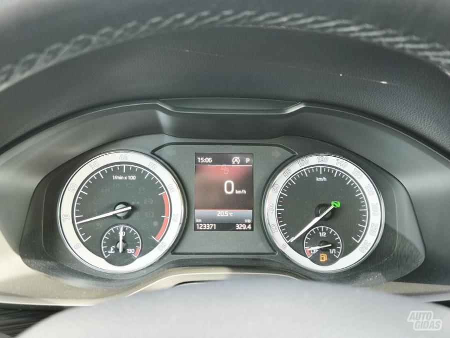 Pelēks Skoda Kodiaq 2017 Kauņa, ar dzinēja tilpumu 1.40 L un nobraukumu 123 tūkst. km par 19471 €, foto 15 vietnē AUTOMOTO.COM.LV