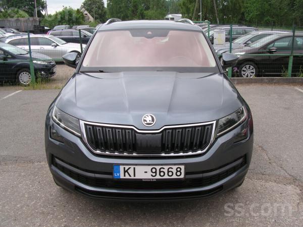 Grey Skoda Kodiaq 2017 in Riga, with an engine capacity of 2.00 L and mileage of 0 thousand km for 16750 €, photo 5 on AUTOMOTO.COM.LV