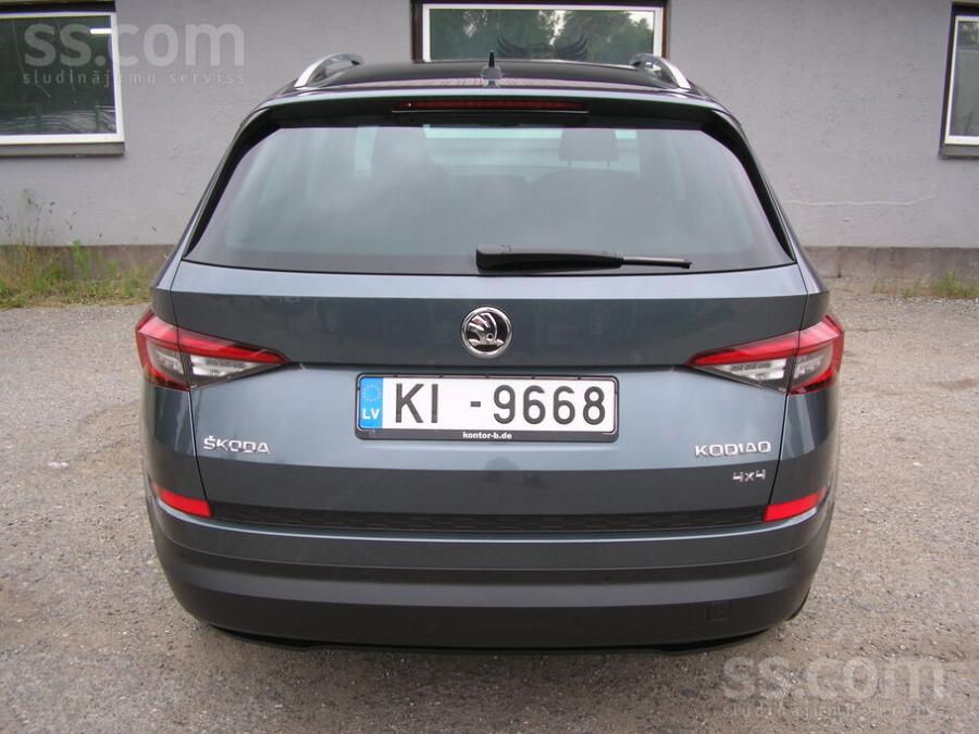 Grey Skoda Kodiaq 2017 in Riga, with an engine capacity of 2.00 L and mileage of 0 thousand km for 16750 €, photo 7 on AUTOMOTO.COM.LV